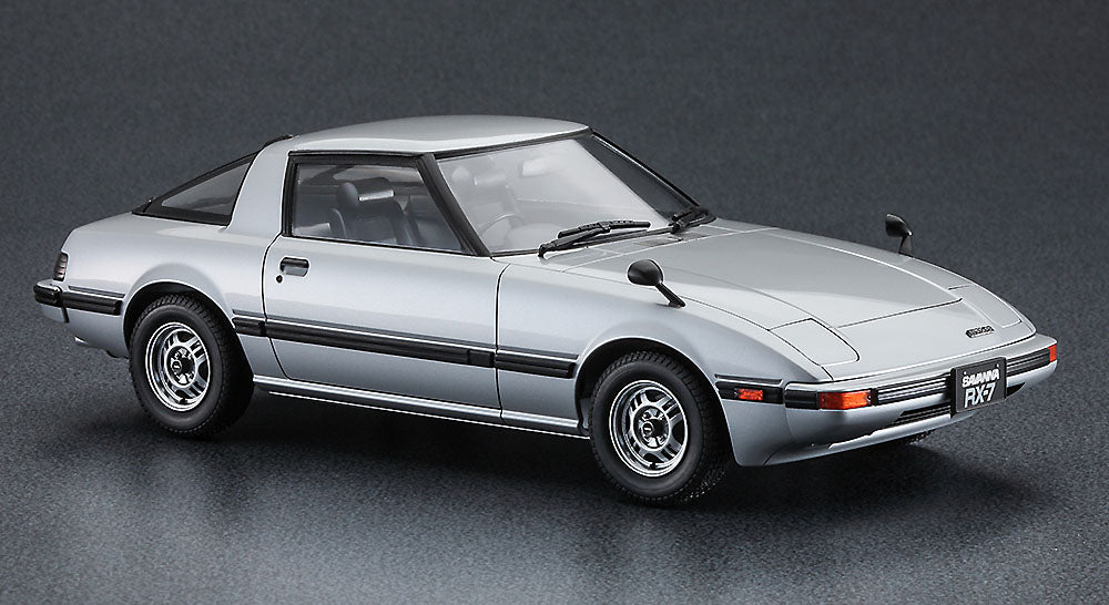1/24 Mazda Savanna RX-7 (SA22C) Middle Version GT (1980)– Hobbyco Imports