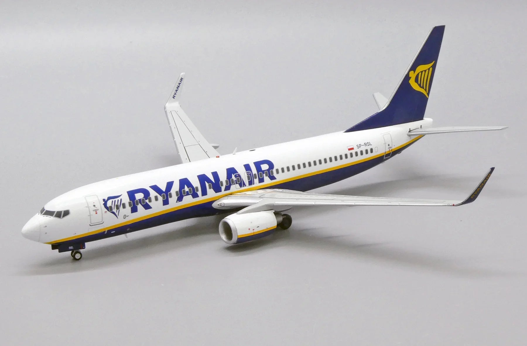 1/200 Ryanair Sun B737-800 SP-RSL– Hobbyco Imports